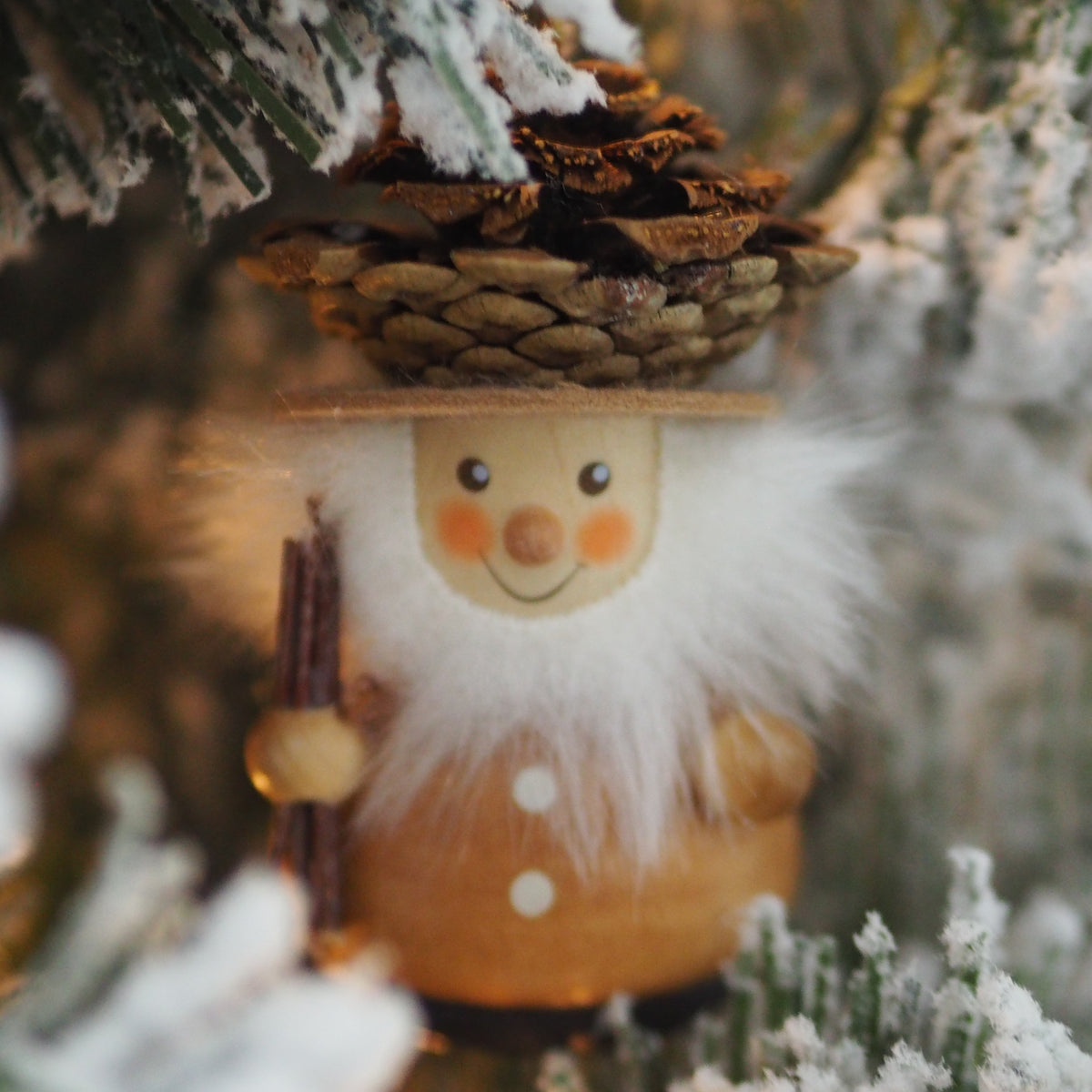 Gorgeous Gnomes – The German Christmas Shop USA