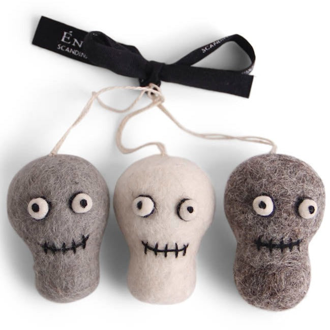 Halloween Hanging Decoration - Skeleton Heads (Set of 3) – The German ...